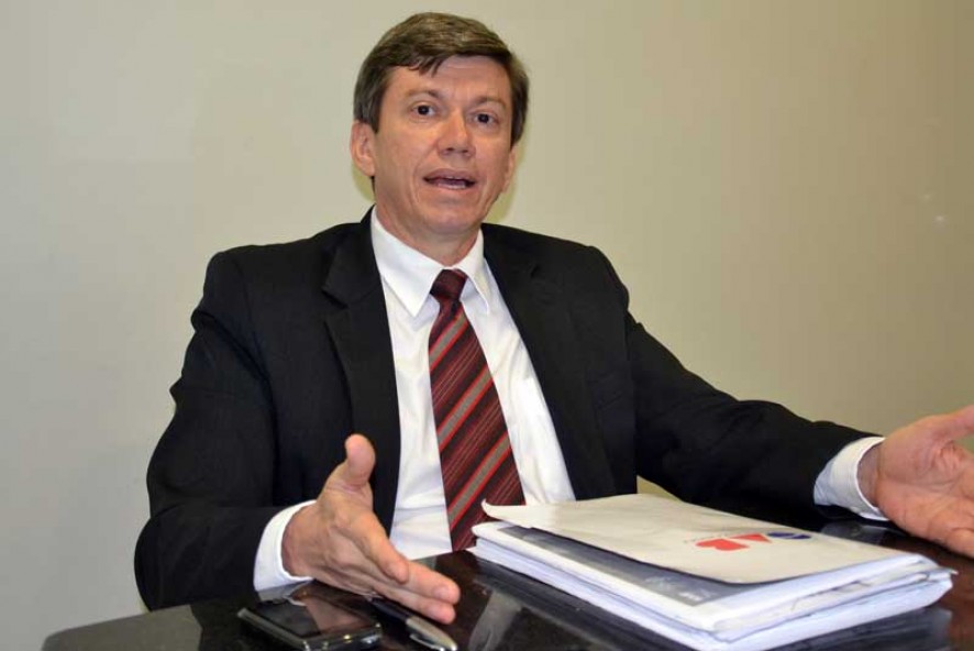 MidiaNews | Presidente da OAB faz críticas, mas vê "nova mentalidade"