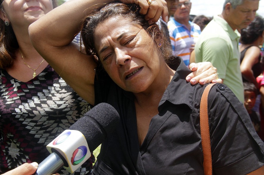 MidiaNews | Familiares, amigos e fãs se despedem de Walter Rabello