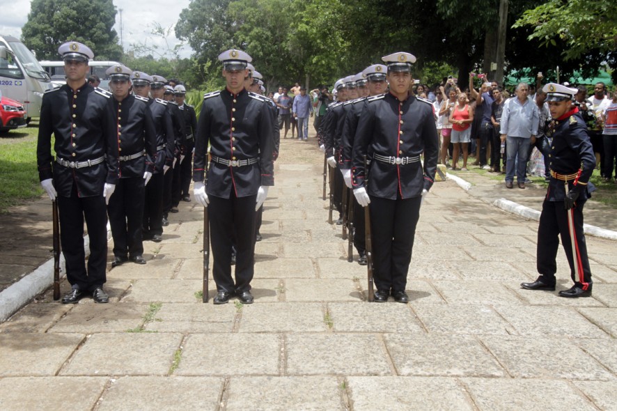 MidiaNews | Familiares, amigos e fãs se despedem de Walter Rabello