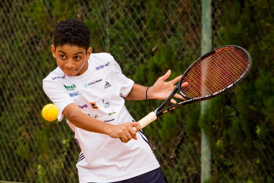 MidiaNews | Tenista de MT disputará brasileiro de tênis em Curitiba