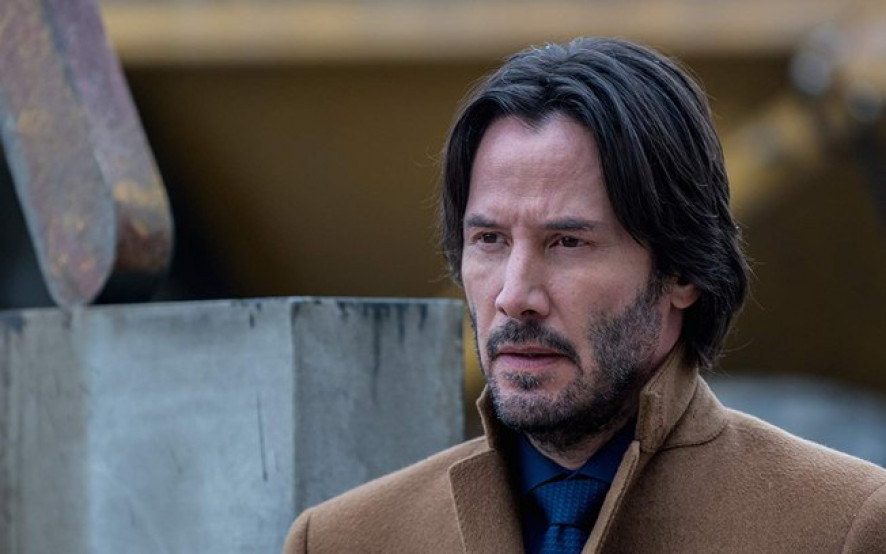MidiaNews | Keanu Reeves é surpreendido com policiais em sua casa