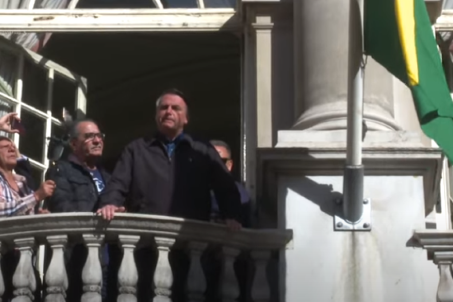 Midianews Apoiadores De Bolsonaro Recebem Presidente Aos Gritos Em