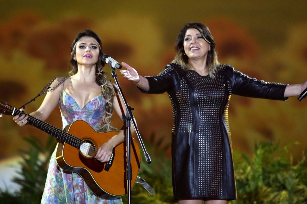 MidiaNews | Paula Fernandes responde Roberta Miranda e nega amizade